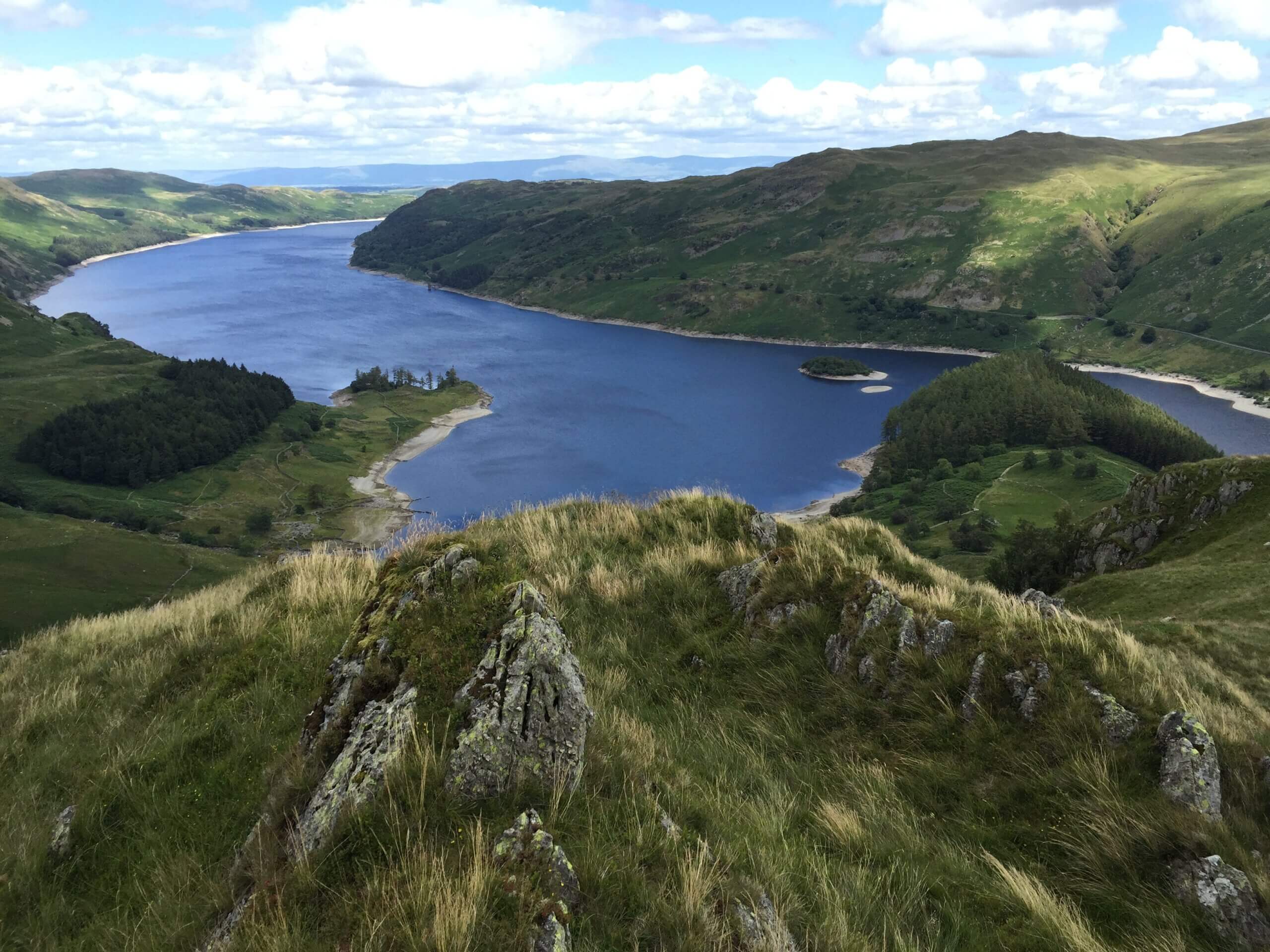 Deflating natural capital: Measuring the real value of freshwater ...